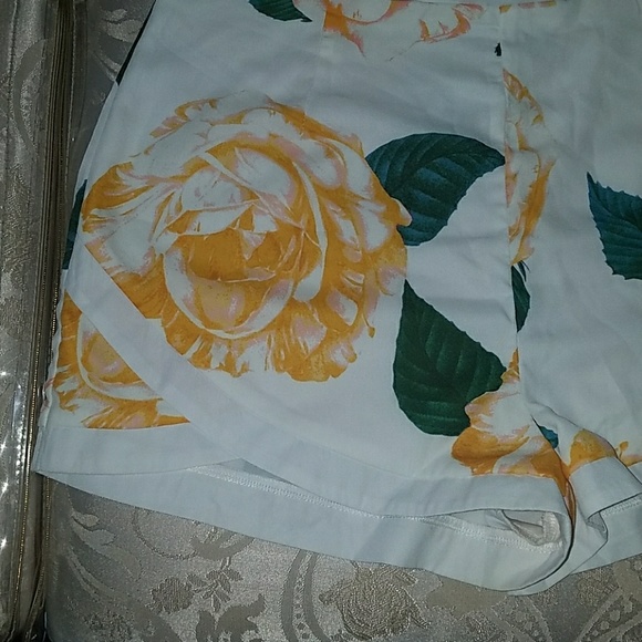 Missguided | Shorts | Cute Flower Design Shorts | Poshmark